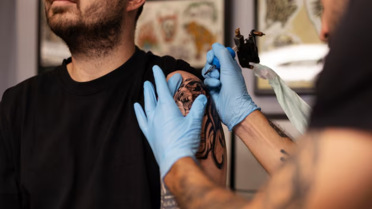Do Tattoos Have Health Risks? Ink May Contain Harmful Bacteria, Study ...