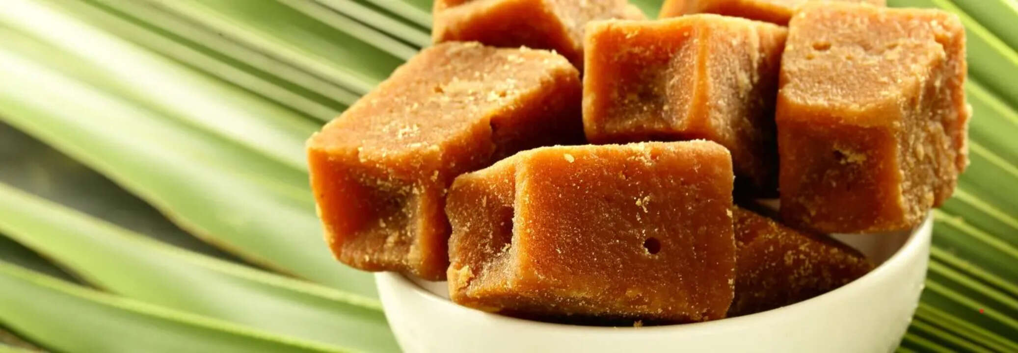 How Nutritious Is Jaggery? Should You Switch To Honey? | Health and Me
